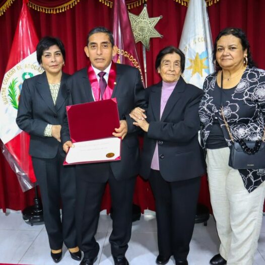 Abog. Juan Carlos Briones Muñoz - Colegio de Abogados de Lima Sur